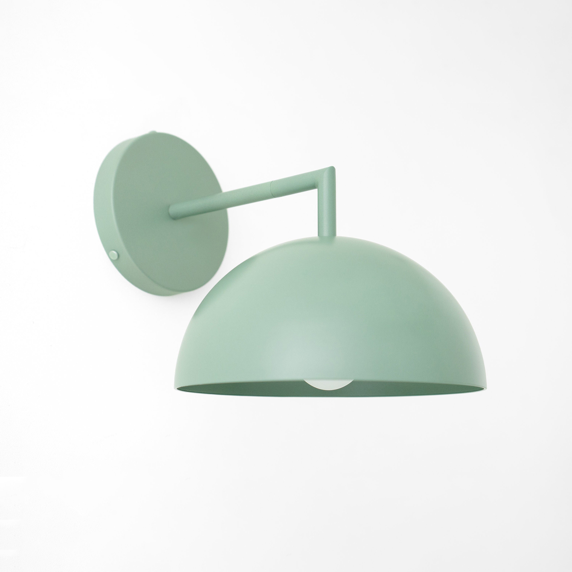 Walric Moderne farbenfrohe Metallkuppel-Wandleuchte